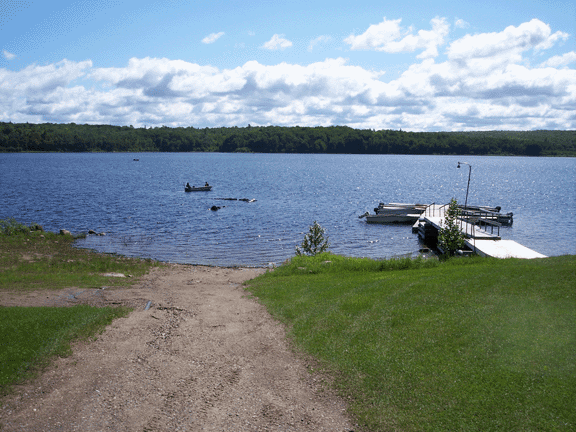 Lac Baskatong Pourvoyeur Tawanipi Outfitter Chalets, Chasse, Peche ...